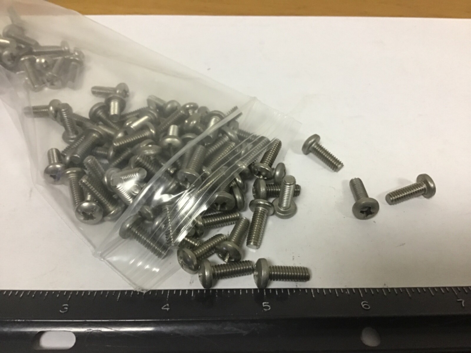 New Qty (100) 8-32 X 1/2" Long Stainless Phillips Pan Head Screws ...