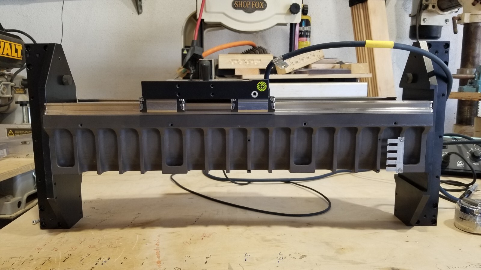 ETEL LMG10-050-3QA-225A Linear Motor, Rexroth Rails and Heidenhain ...