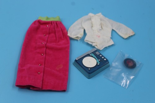 VINTAGE BARBIE DISC DATE #1633 | eBay