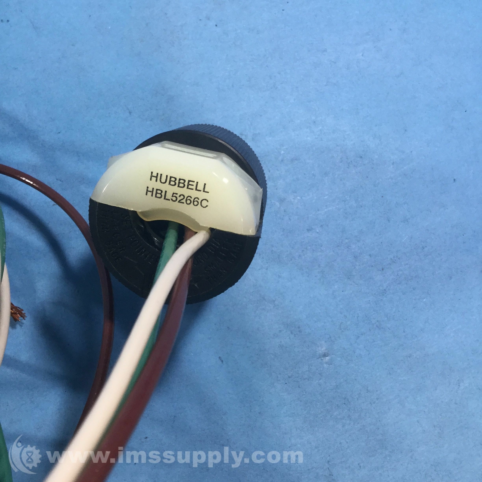 Hubbell HBL5266C Plug, 15 Amp, 2 Pole, 125VAC 3W 7754 | eBay