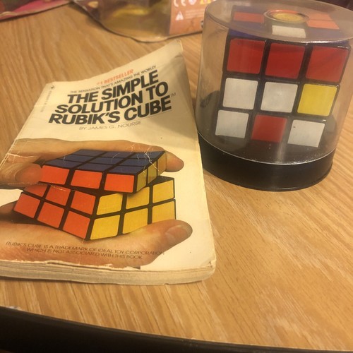 ORIGINAL VINTAGE 1981 RUBIK'S CUBE AND SIMPLE SOLUTION BOOK | eBay