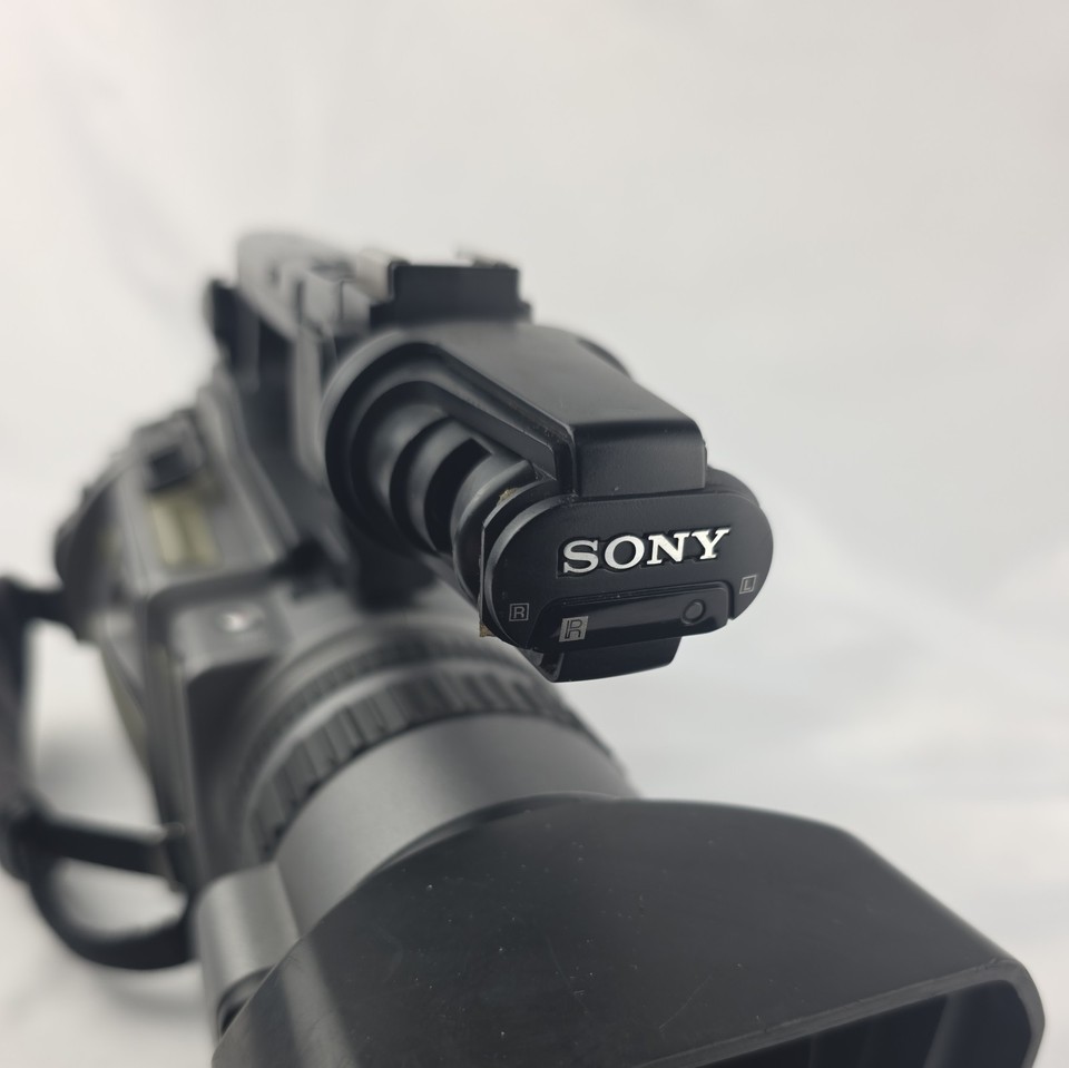 Sony DCR-VX2100 Handycam Camcorder Beautiful Condition With Fixable ...