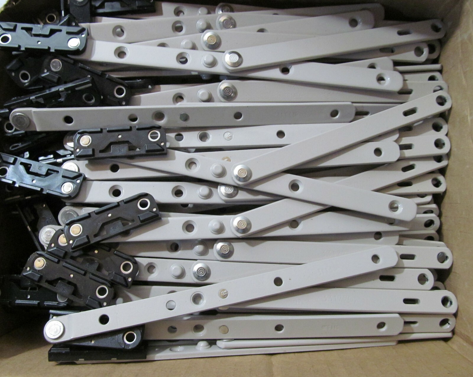 100-PACK AMESBURY TRUTH ENTRYGARD PLUS CASEMENT WINDOW HINGE LL ARM REG ...