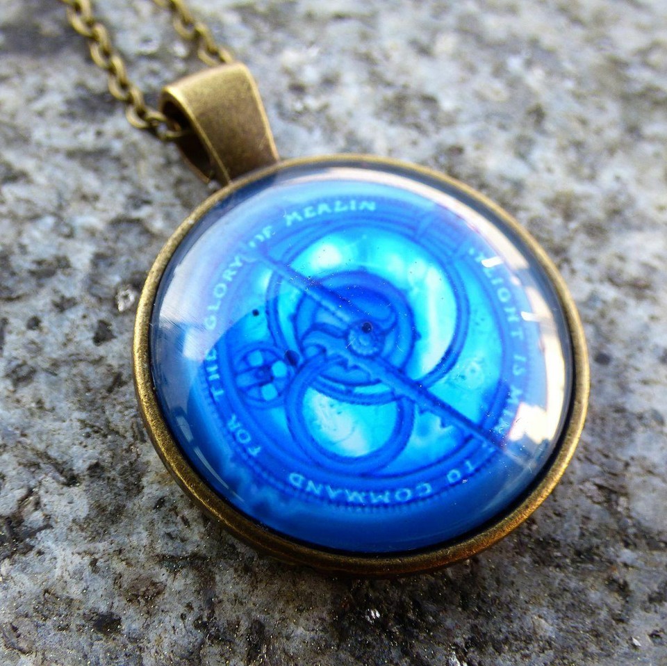 Amulet of Daylight Talisman of Merlin Troll Hunter Magic Power Pendant ...