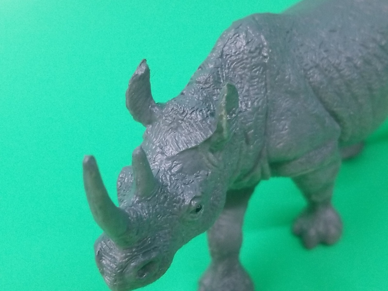 Rhinoceros Jungle African Safari Animal Rhino Figure Set Parent & Child ...