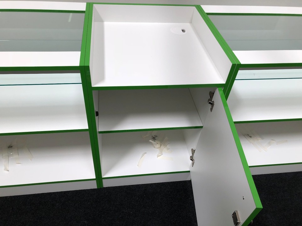 SHOP COUNTER WHITE COUNTER TILL DISPLAY UNIT GREEN TRIM RETAIL | eBay UK