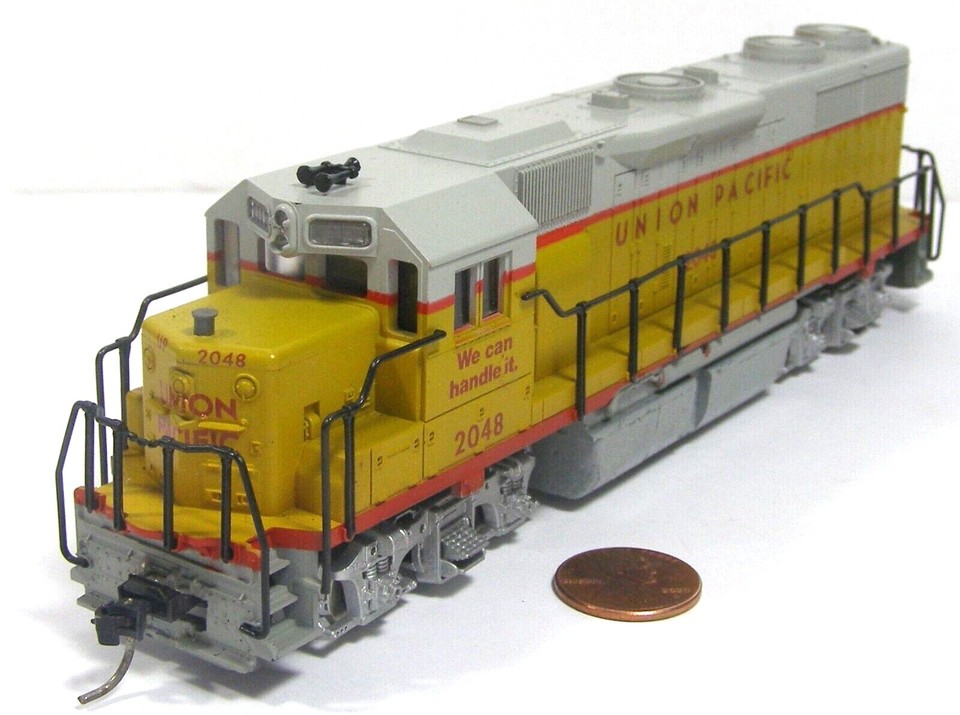 Atlas HO Scale Model R.R. Locomotive GP38 Diesel No. 7061 Union Pacific ...