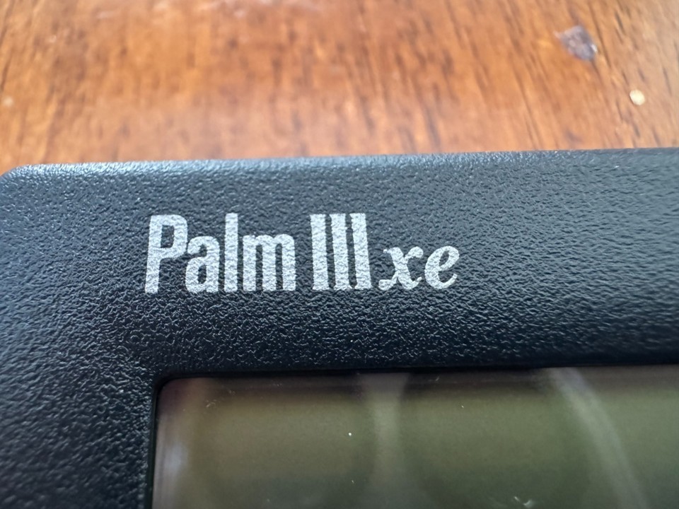 [PALM] IIIxe Handheld PDA with Stylus and Plastic Cover (SN ...