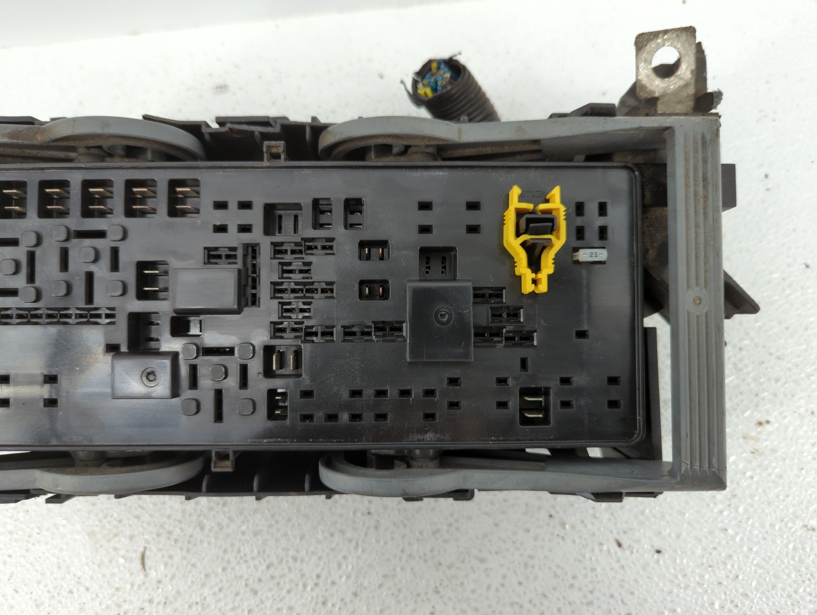 2012-2017 Dodge Journey Chassis Control Module Ccm Bcm Body Control ...