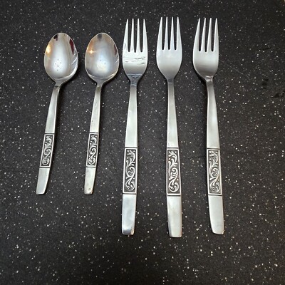 AMEFA STAINLESS HOLLAND ROYAL DAMASK FLATWARE - 3 DINNER FORKS 2 ...
