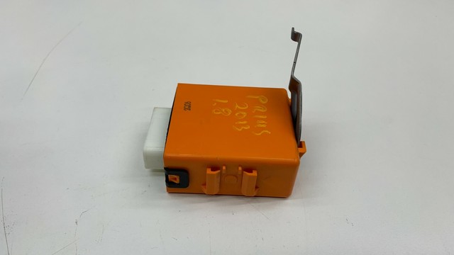 Toyota Prius (xw30) Door Control Module Unit 8597047020 Amd41385 for ...