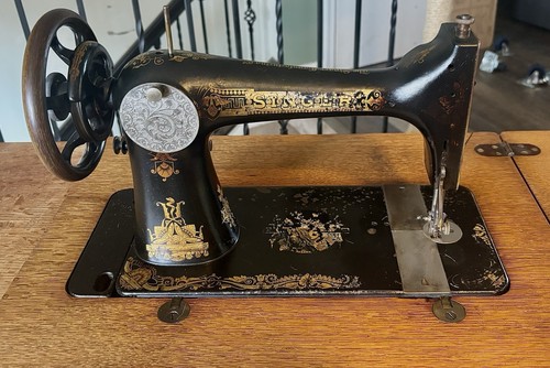 Antique 1911 Singer Sewing Machine Model 27 Sphinx w/ Treadle G1016977 ...