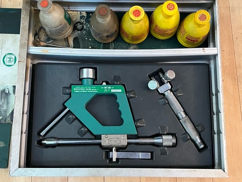 ROTOTEC EUTECTIC CASTOLIN SPRAY GUN MODEL I W/ CASE & POWDER SOME NOS ...