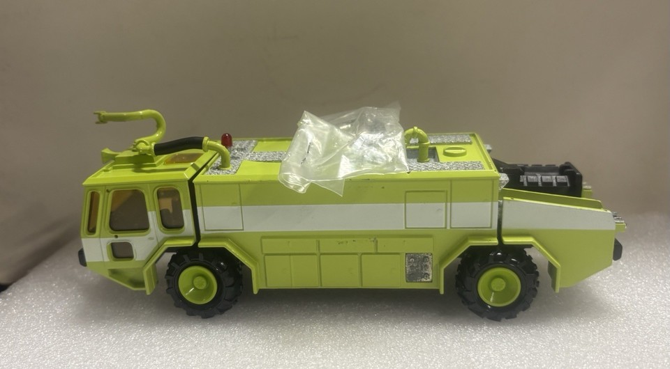 EMERGENCY ONE AIRPORT FIRE CRASH Truck Replica - 1/50 CONRAD #5507 ...