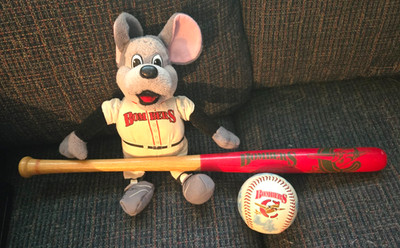 CAPITAL CITY BOMBERS 2000 Signed Baseball, Mouse Mascot + 18" Mini Bat ...