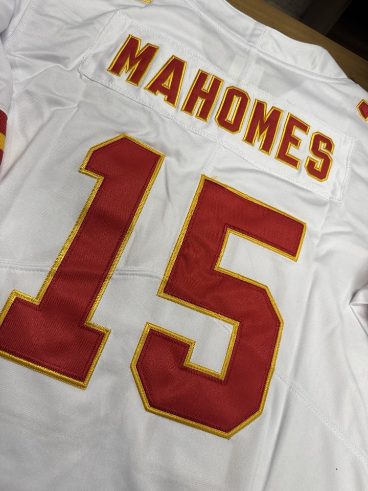 Men’s Large #15 PATRICK MAHOMES JERSEY Kansas City Chiefs NFL Nike On ...