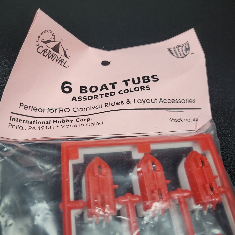IHC CARNIVAL & CIRCUS RIDE BOATS MAKES 6 BOATS, CARNIVAL RIDE PARTS HO ...