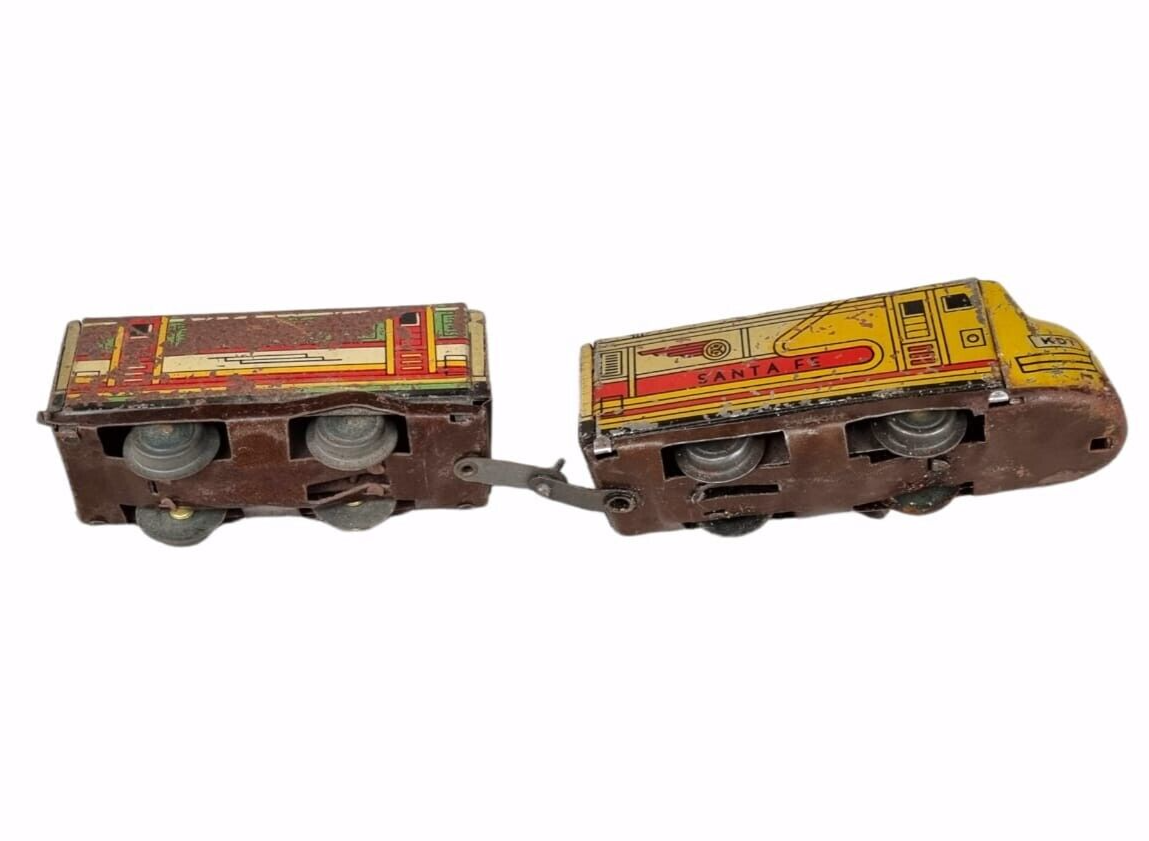 Vintage Old Antique Windup Key Beautiful Lacquer Painted Running Tin ...