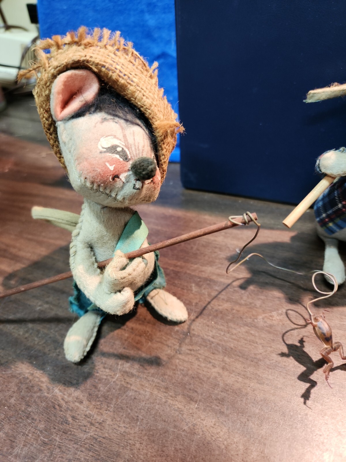 2 Annalee Mobilitree Dolls 6" Vintage 1971 Fishing Mouse with frog ...