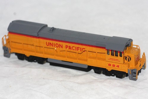 Bachmann HO Scale Union Pacific GE U36B #824 powered locomotive | eBay