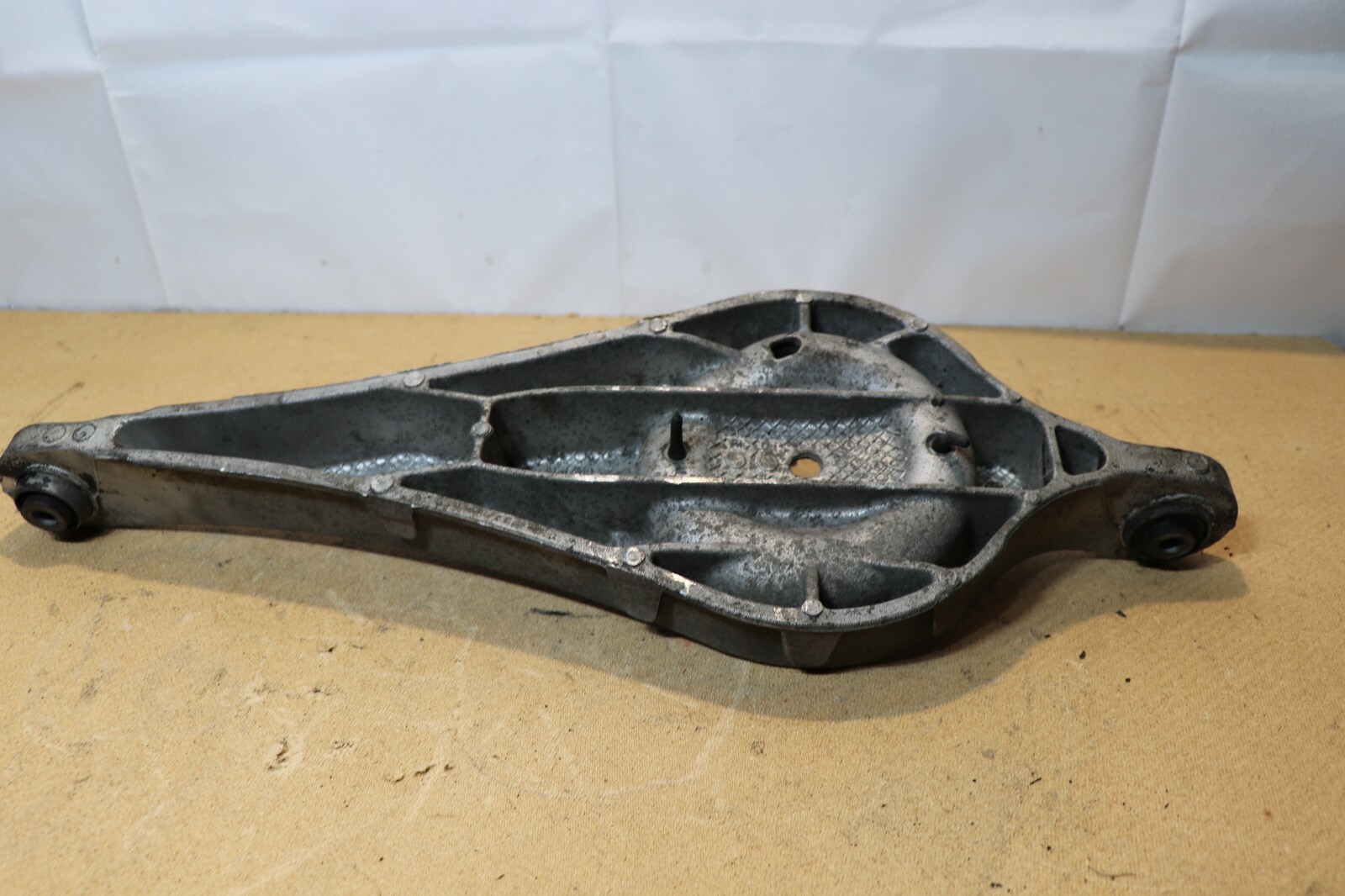 VOLVO V60 D2 R-DESIGN REAR SPRING CARRIER CONTROL ARM RIGHT OR LEFT ...