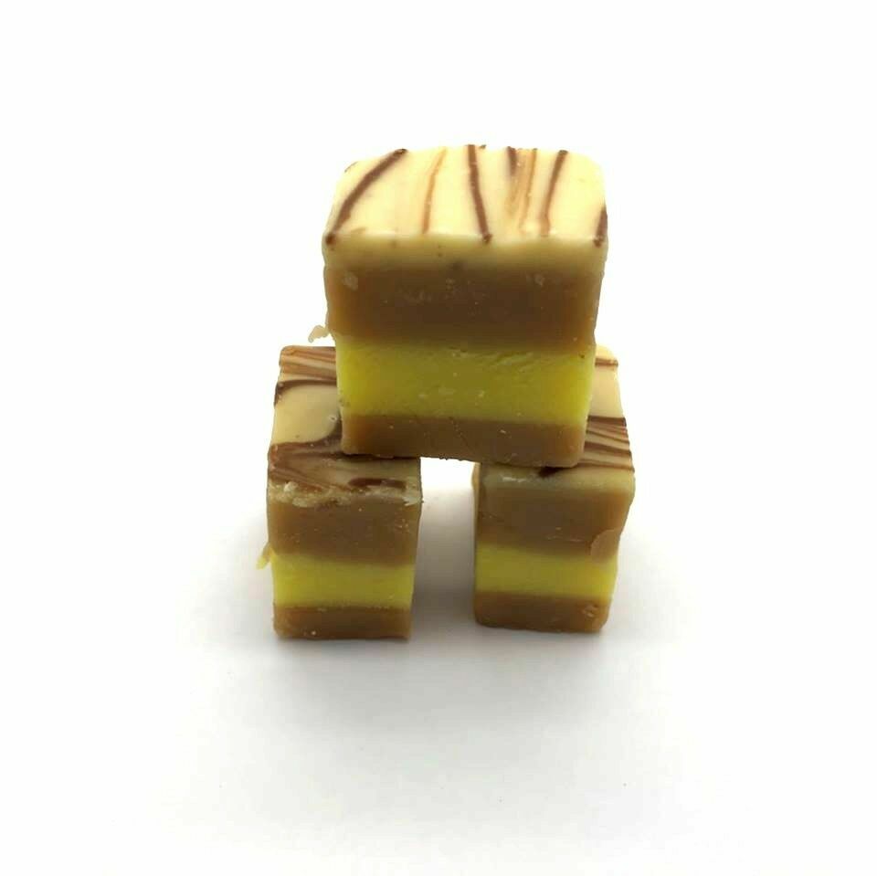THE FUDGE FACTORY LUXURY Finest Hand Crafted Fudge Cubes English Sweet ...