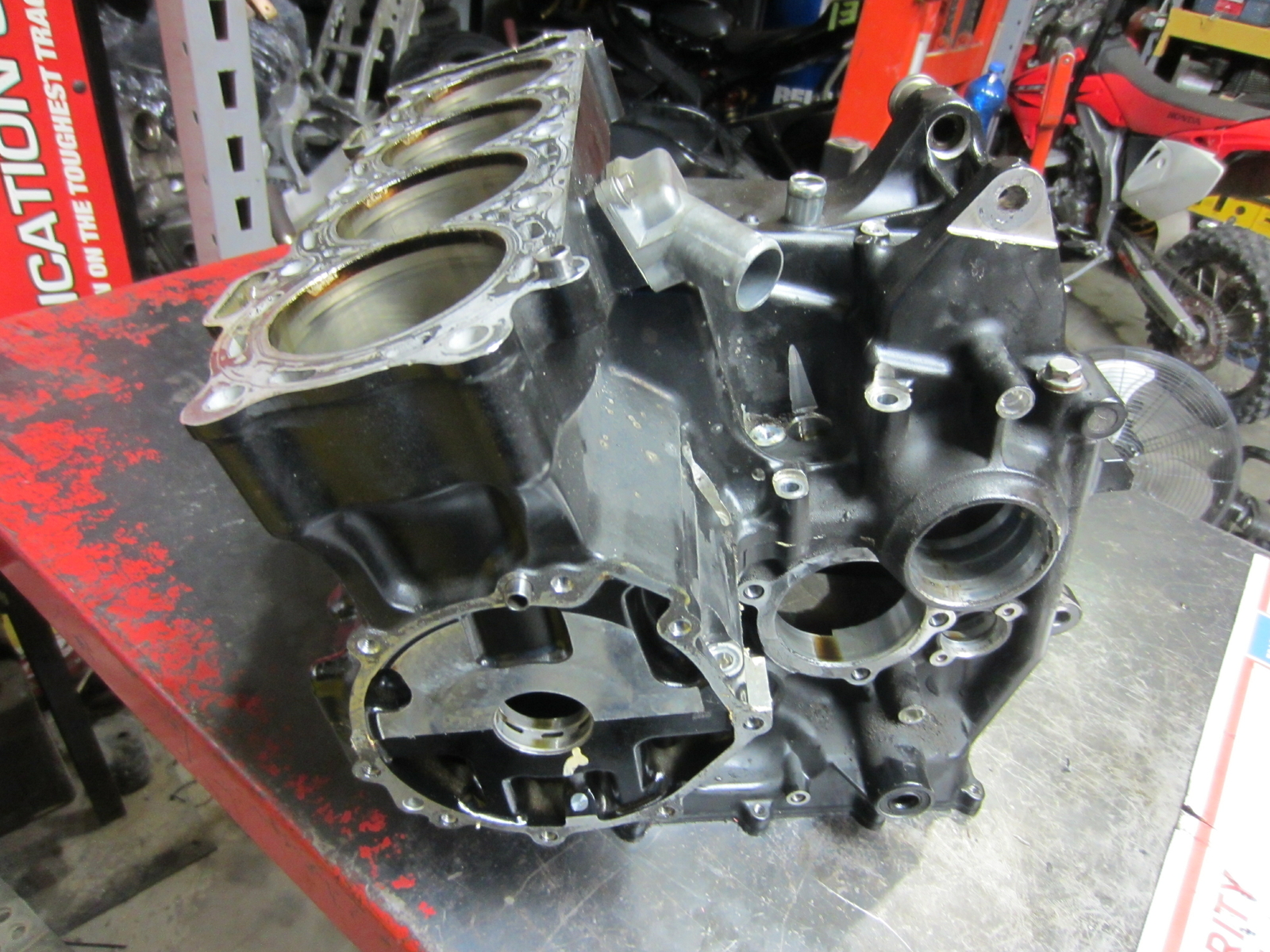 06-07 KAWASAKI NINJA ZX10R zx10 OEM ENGINE MOTOR CRANKCASE CRANK CASES ...