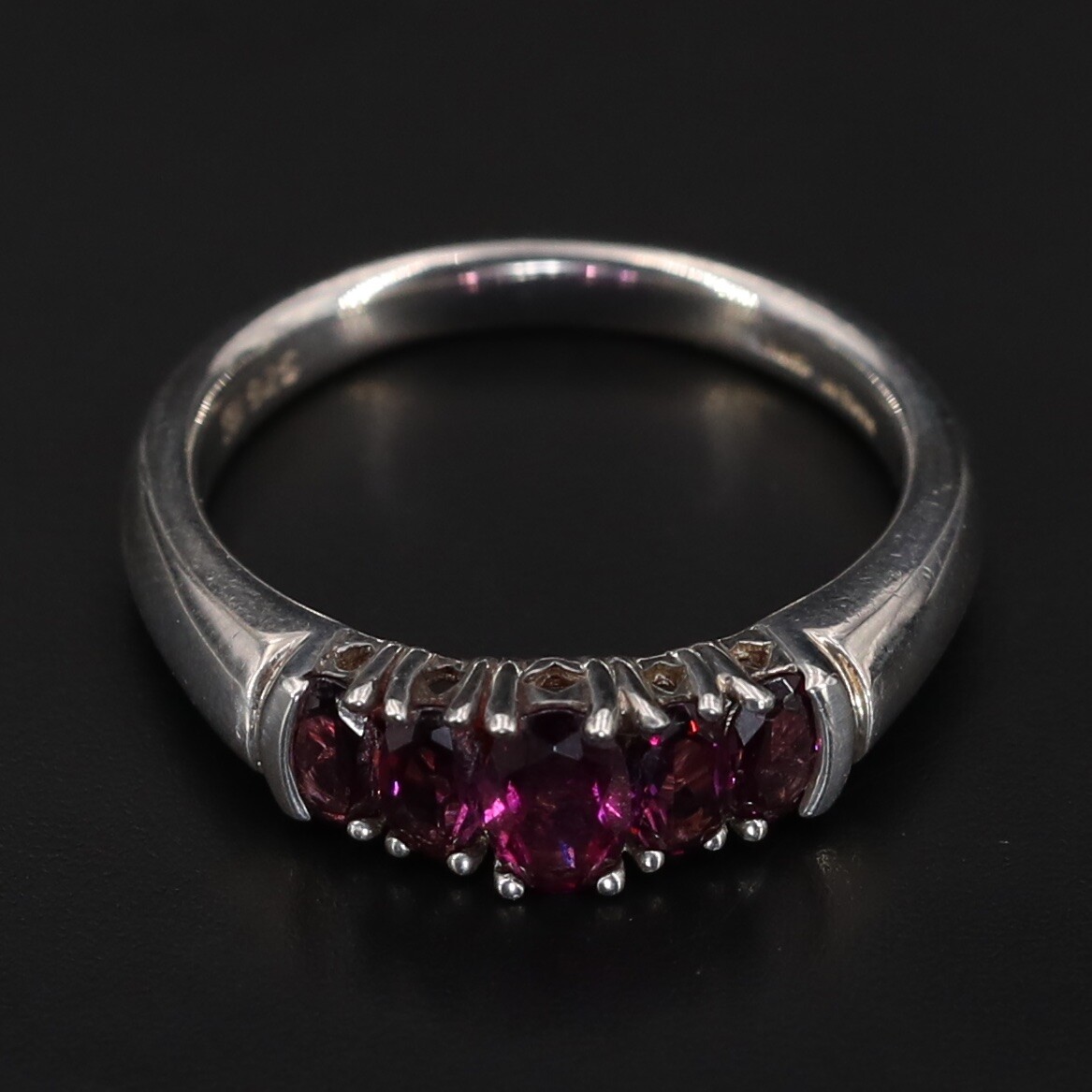 Sterling Silver - MICHELLE ALBALA Oval-Cut Garnet Pav… - Gem