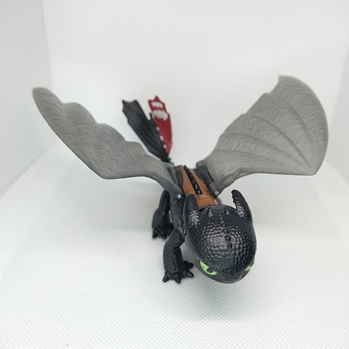 TOOTHLESS - How To Train Your Dragon 8” Moveable Wings & Mouth Opens ...