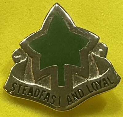 US Army 4th Infantry Division Unit Crest Lapel Pin 'Steadfast & Loyal ...