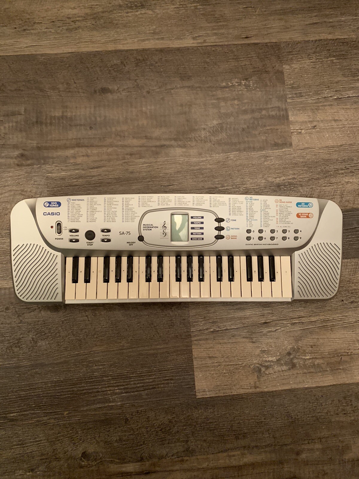 Casio SA-75 Portable Keyboard Piano 100 Tones Patterns Song Bank 26 ...