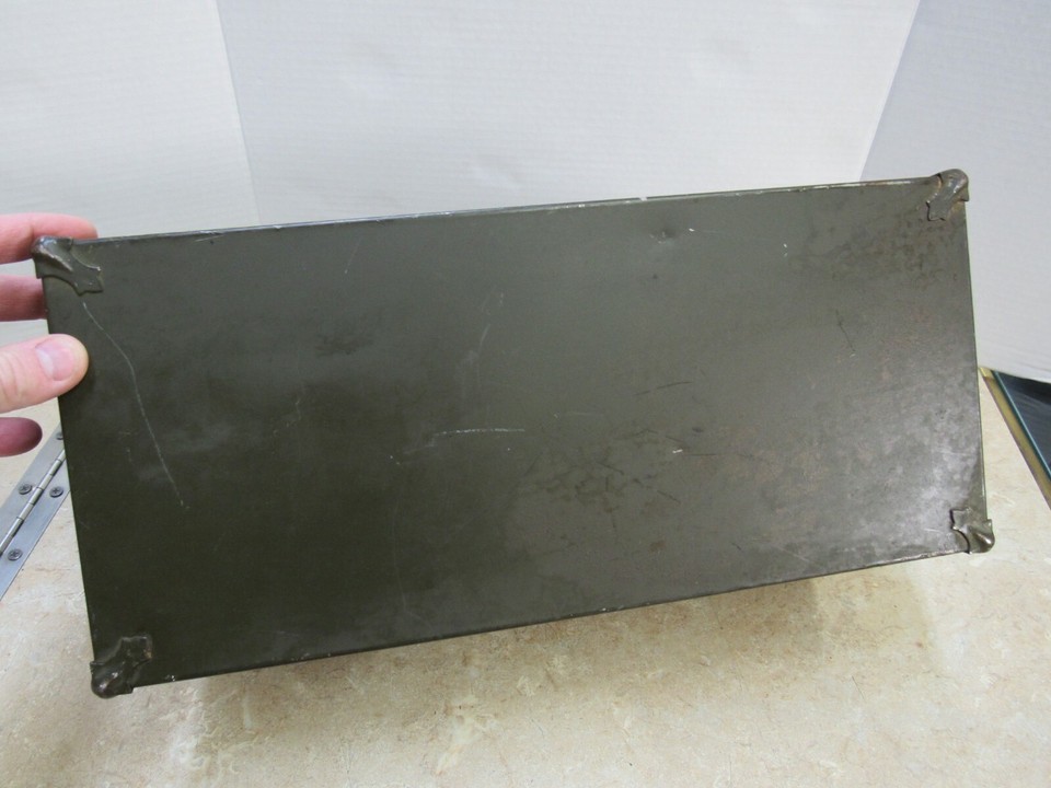 US WW2 M5 Chest Steel W/ Tray Browning D28243 Spare Parts Tools 30 Cal ...