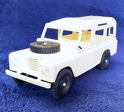 Verve Italy 1:18 LAND ROVER 109 LWB MILITARY HOSPITAL Vehicle Plastic ...