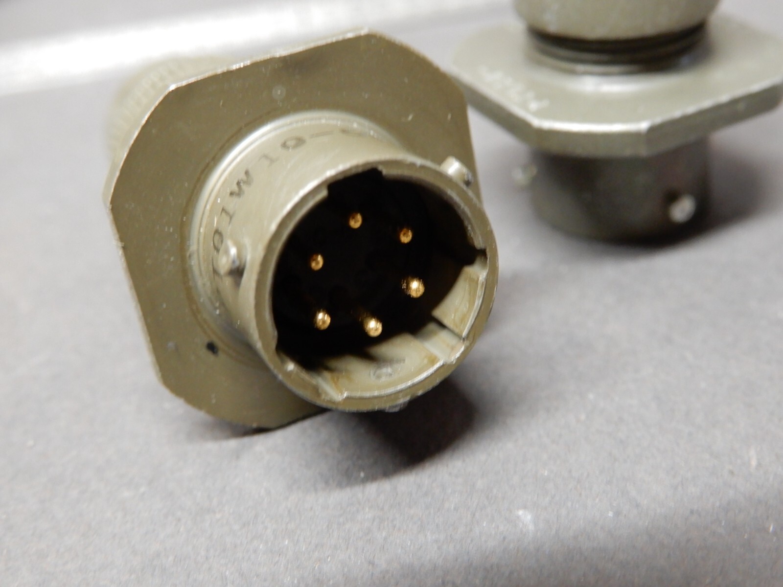 Bendix 6 Gold Pin Plugs (5) PT01W10-6P Connectors W/Strain Reliefs Some ...