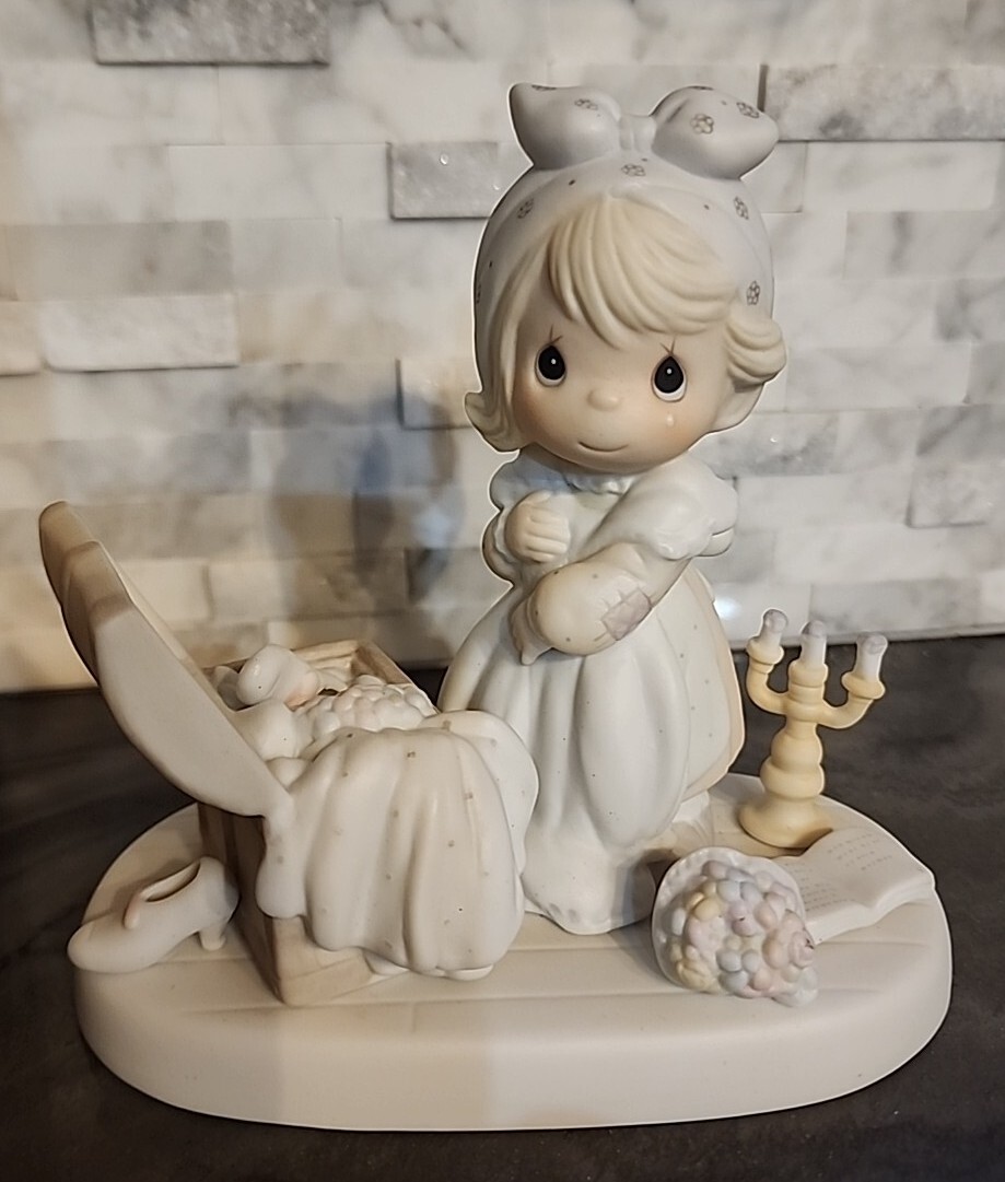 Precious Moments Figurine "Precious Memories" Figurine 1983 #E-2828 NIB ...