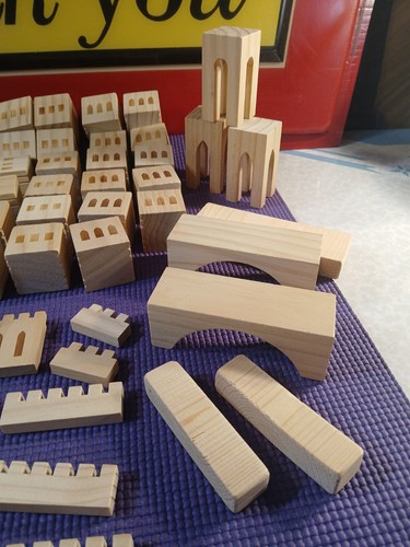 LARGE LOT OF DISCOVERY KID MERCHSOURCE CASTLE BLOCKS | eBay