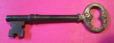 VINTAGE CORBIN SKELETON KEY NUMBER 1887 Q10 RARE DOOR KEY MORE KEYS ...
