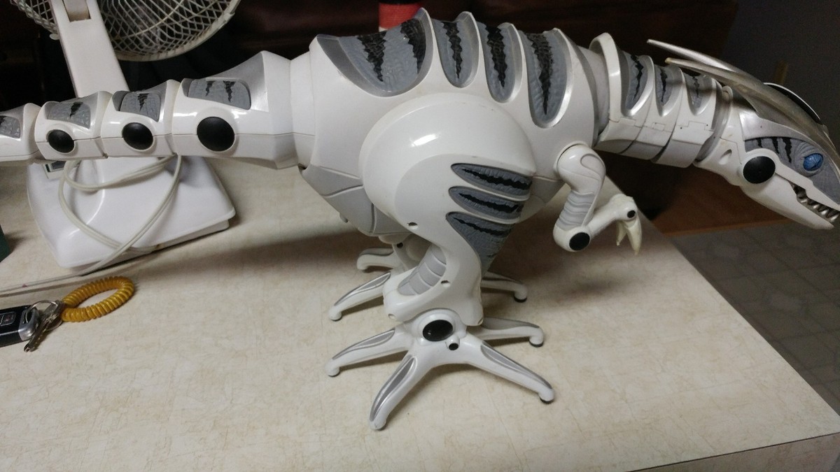 Wowwee Roboraptor Remote Control Dinosaur Special Edition Roboraptor