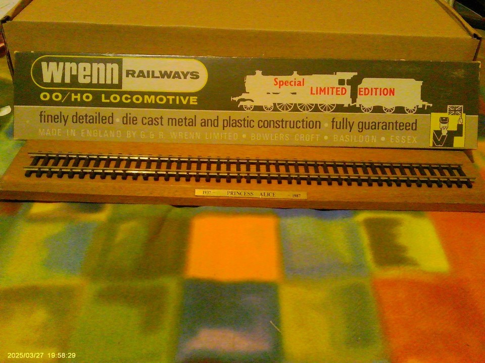 Wrenn 00 Locomotive Princess Alice. LMS Maroon Limited Edition with ...