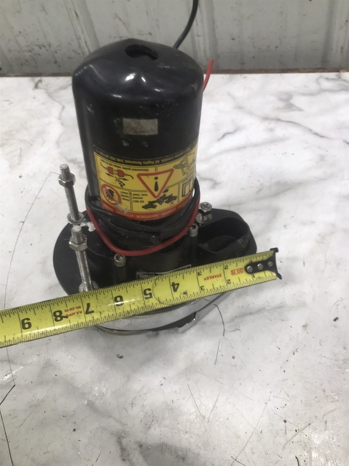 regal Commodore 265 Boat Lewmar Simpson Lawrence electric anchor winch ...