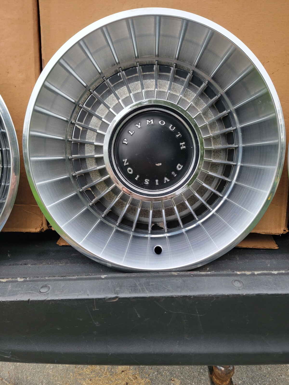 NOS Mopar 1969 Plymouth Barracuda Sport Fury Valiant Hubcaps 2944165 ...