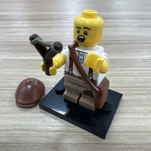 LEGO Series 24 Collectible Minifigures 71037 Newspaper Kid with ...