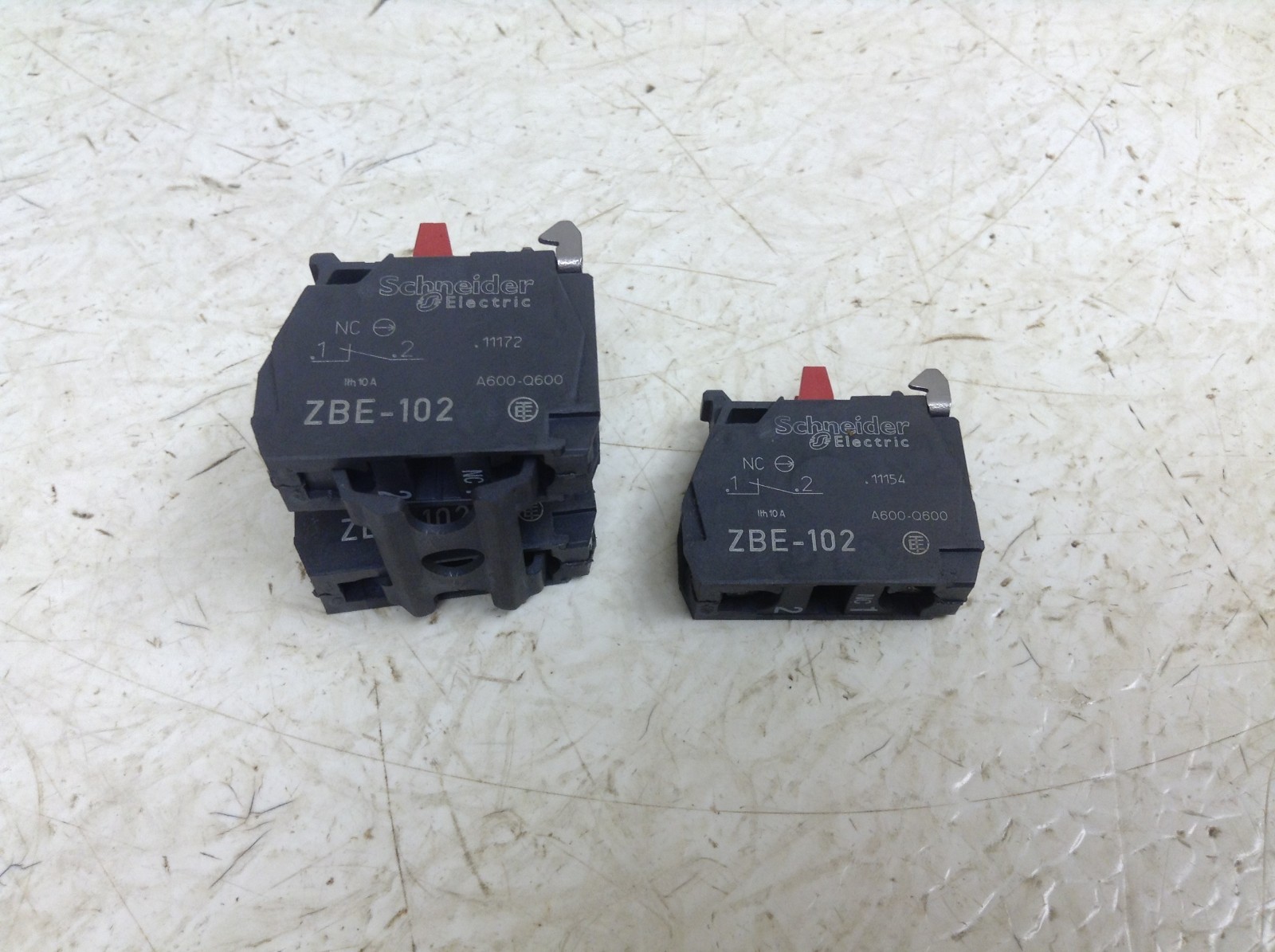 Telemecanique ZBE-102 2 Position Maintained Key Selector Switch ZBE ...