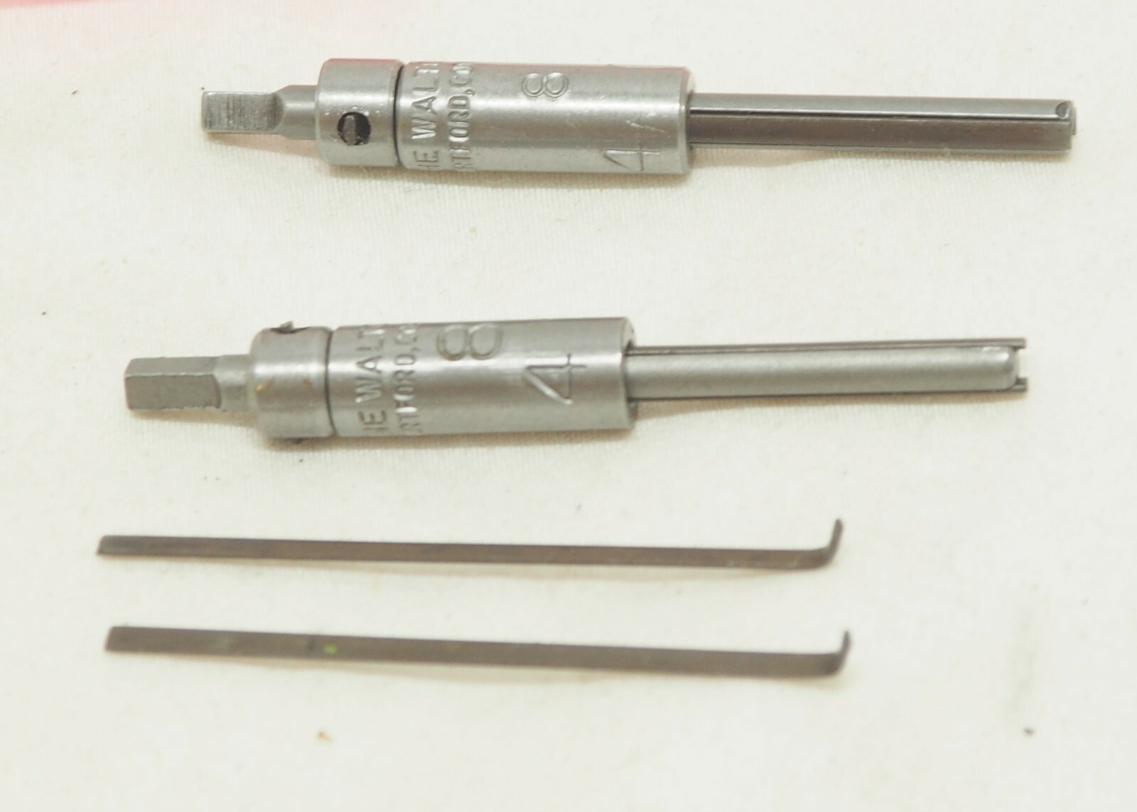 Walton Company #8 (4mm) 2 Flute Extraction Tap - Lot of 2 Taps & 2 ...