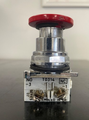 Eaton - Series HT800 - Flat Head - Non-Illuminated - Push Button - 30mm ...