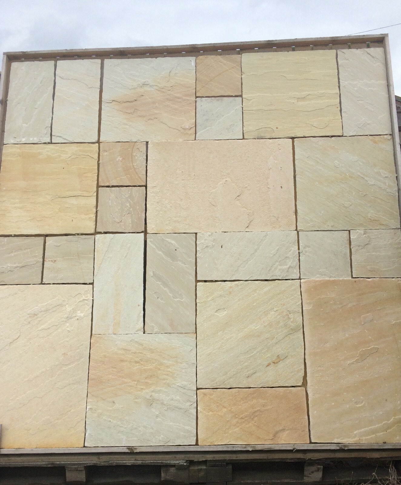 NATURAL CUT FOSSIL BUFF SANDSTONE PATIO PAVING 100x100mm SAMPLE, CODE ...