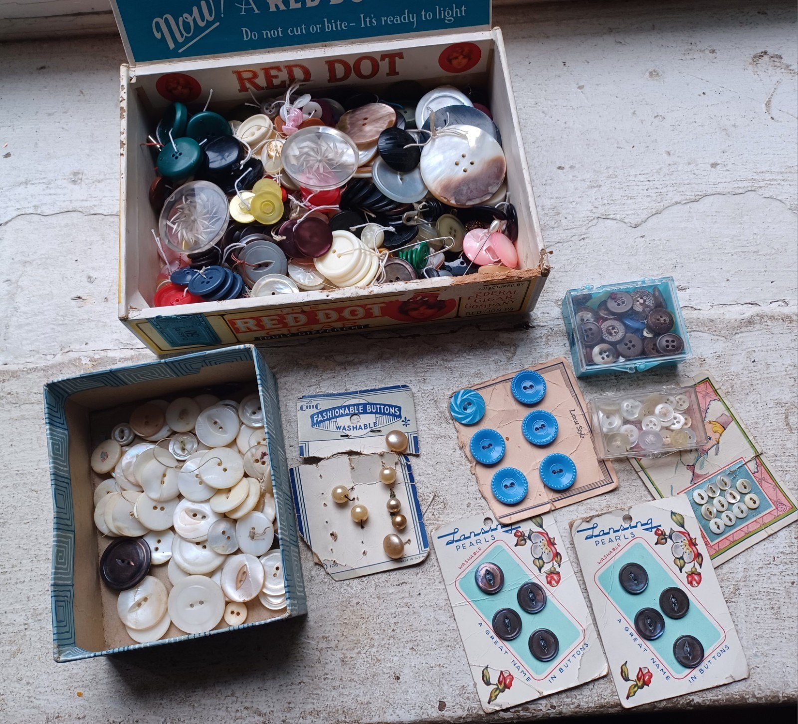 Vtg Antique Button Lot Sewing Craft Shell Plastic Unique Metal MOP 1 lb ...