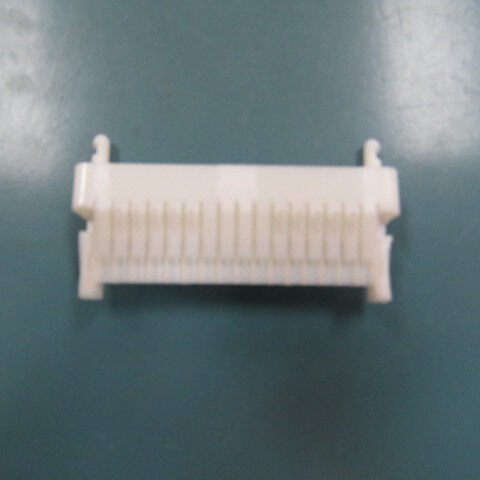 DELPHI 15305371 Qty of 50 per Lot Micro-Pack 100W Header 32 Way Natural ...