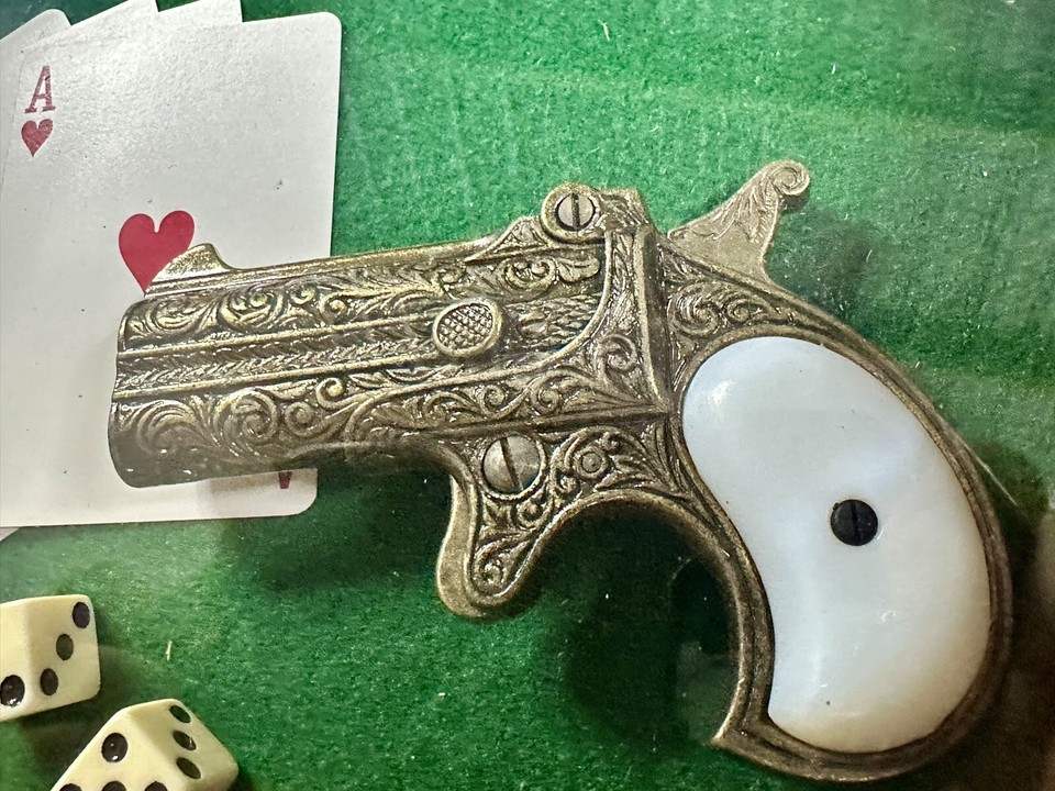 Tombstone Doc Holliday Gambler Display Rare Dice Gun Cards Poker Wild ...