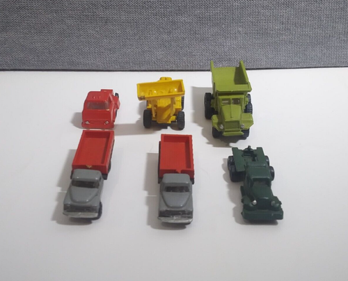 N scale Construction Vehicles Trucks RR Signs Produce Barrels - Lot of ...